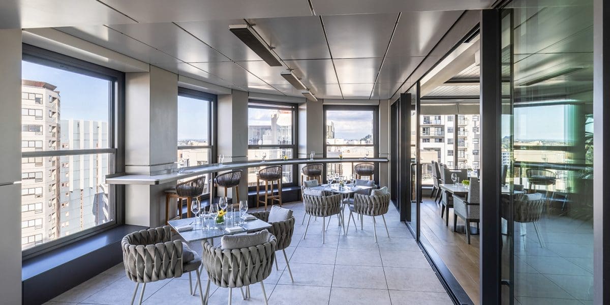 Club Lounge Balcony - M2woman